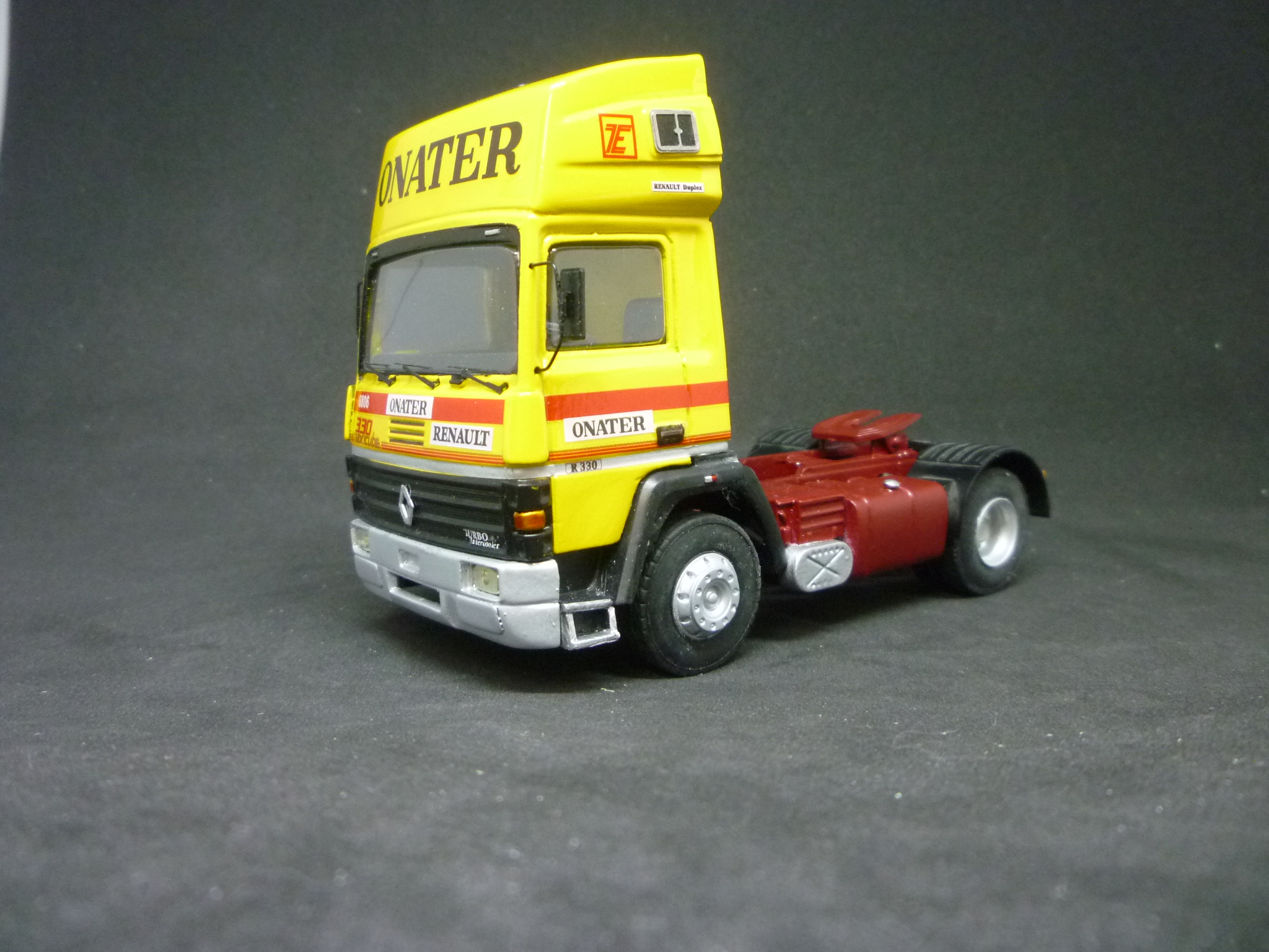 Renault R 330 Duplex – Comme Un Vrai